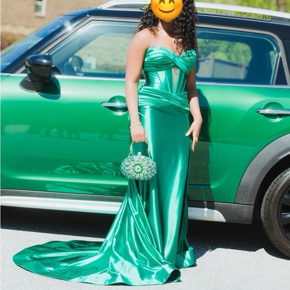 Sherri Hill | Dresses | Size 6sherri Hillemerald Green | Poshmark